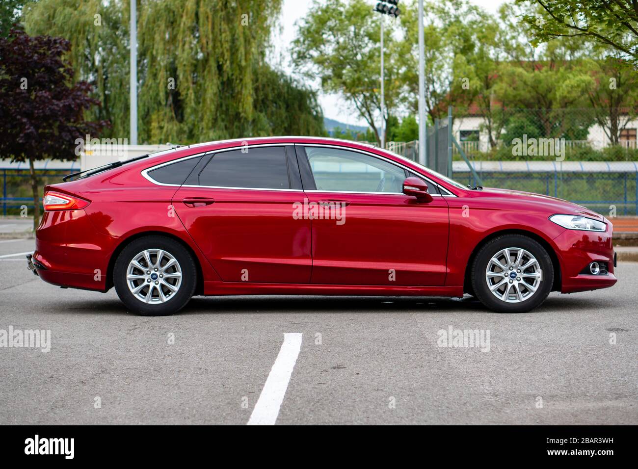 Ford Mondeo MK5 Titanium trim, in Ruby red coloud, sedan, photosession ...
