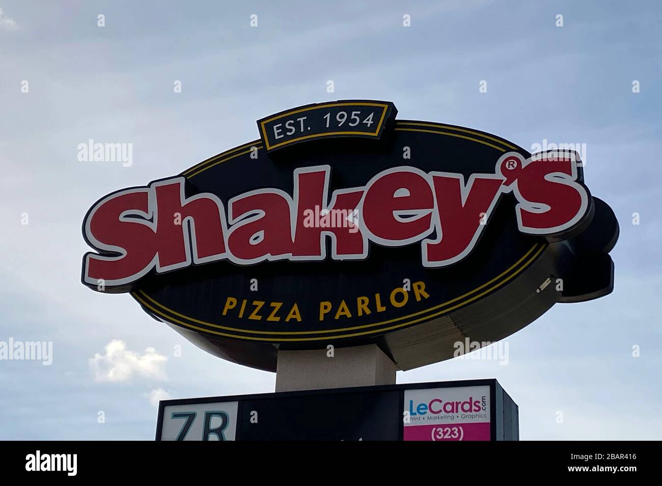 Covid 19 california state sign hi-res stock photography and images - Alamy