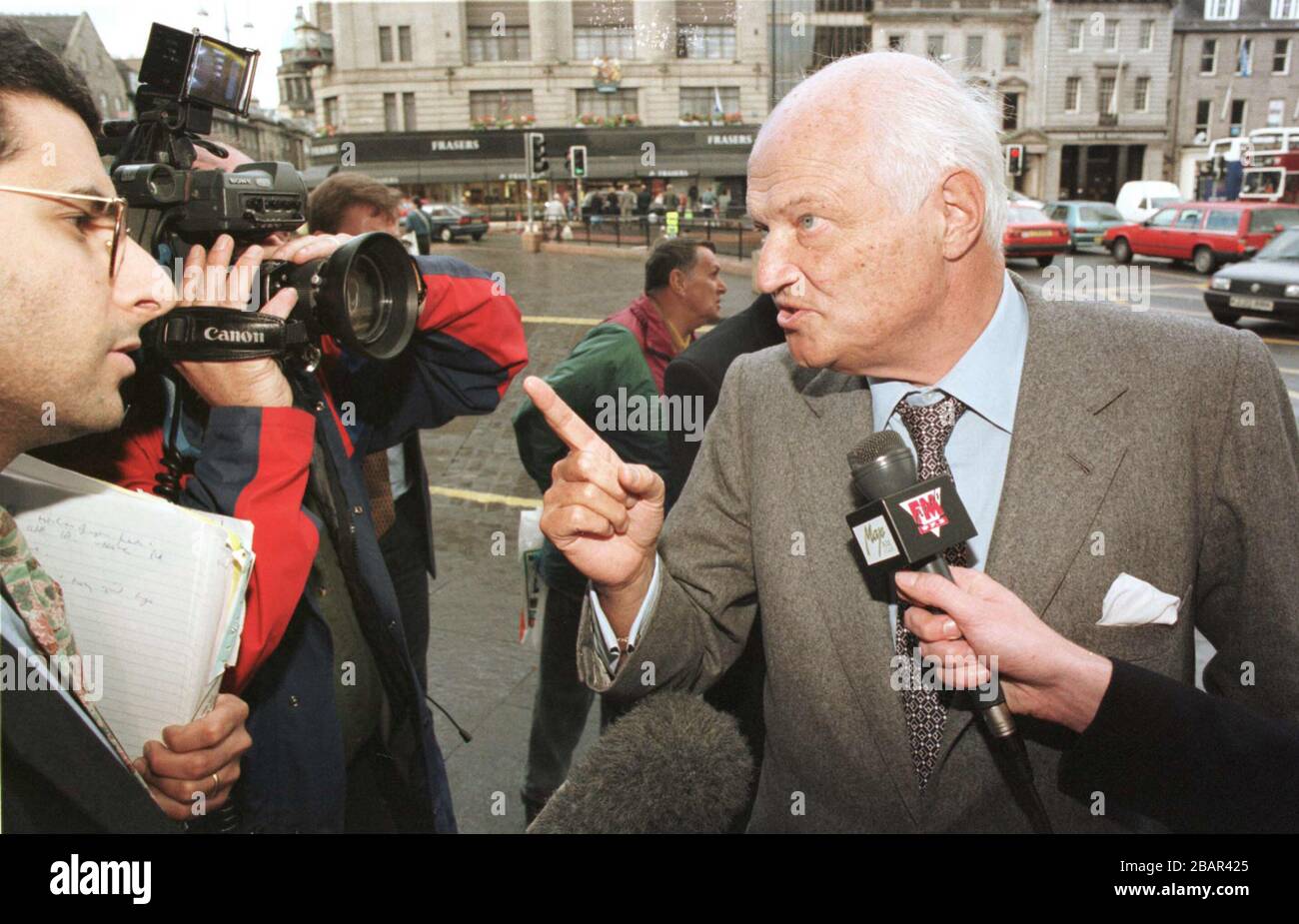 James goldsmith hi-res stock photography and images - Alamy