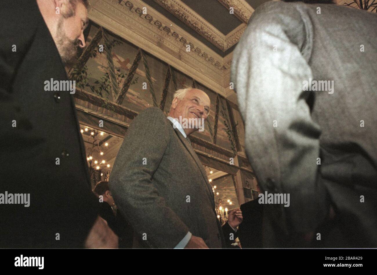 Sir james goldsmith leader referendum hi-res stock photography and ...