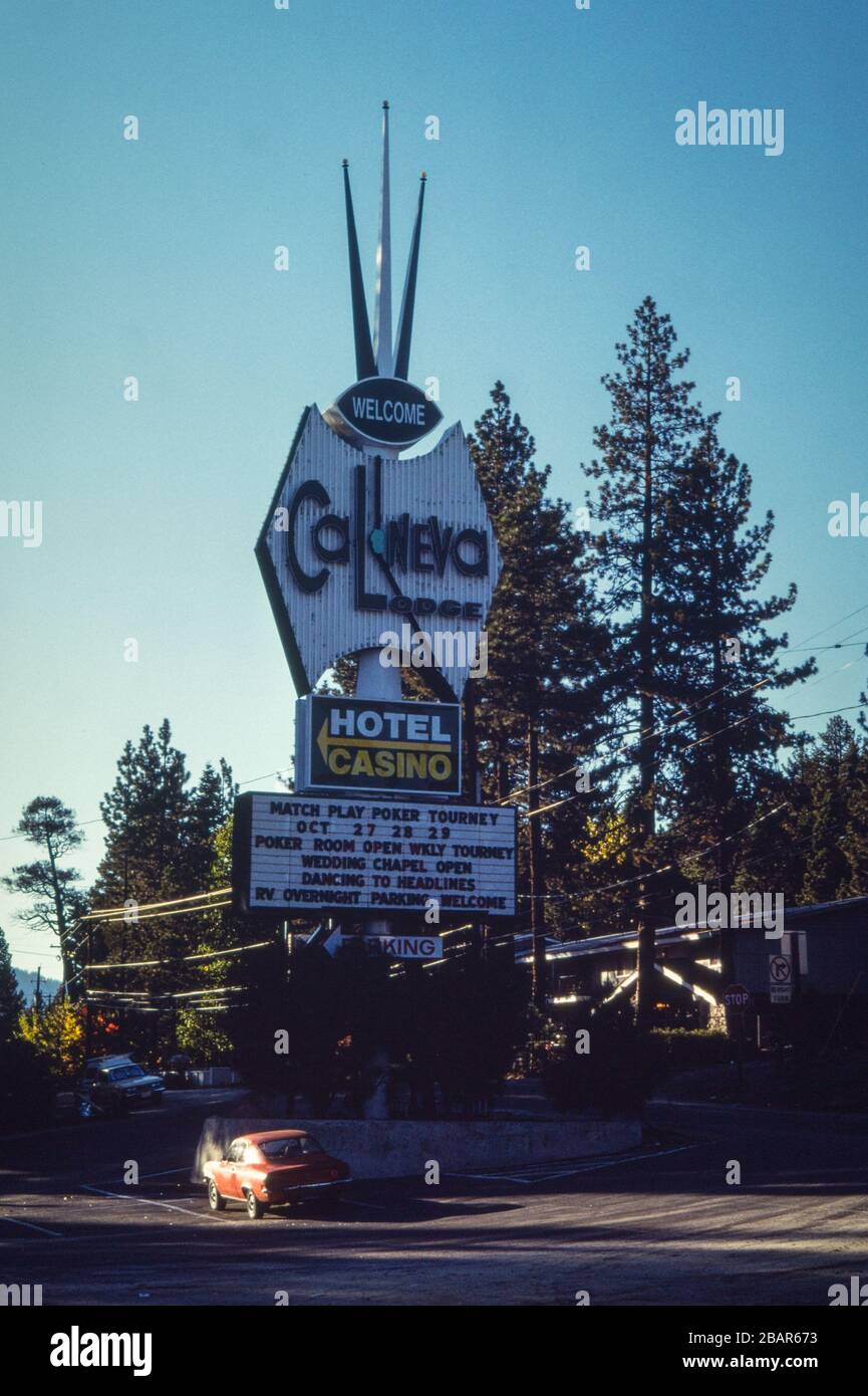 Frank sinatra colour hi-res stock photography and images - Alamy