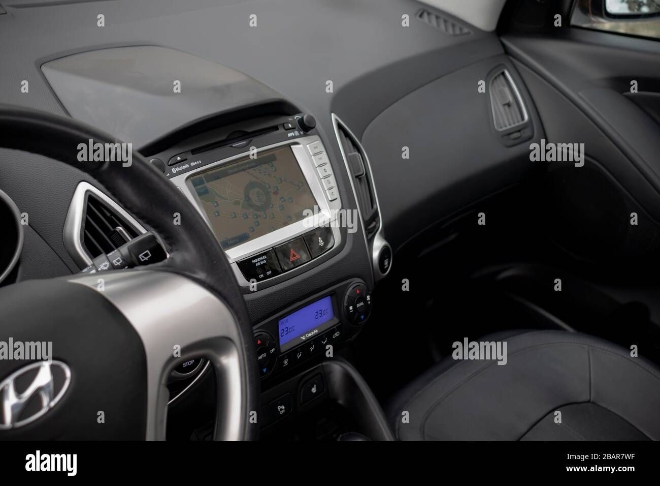OEM navigation display unit inside dashboard,professional big display ...