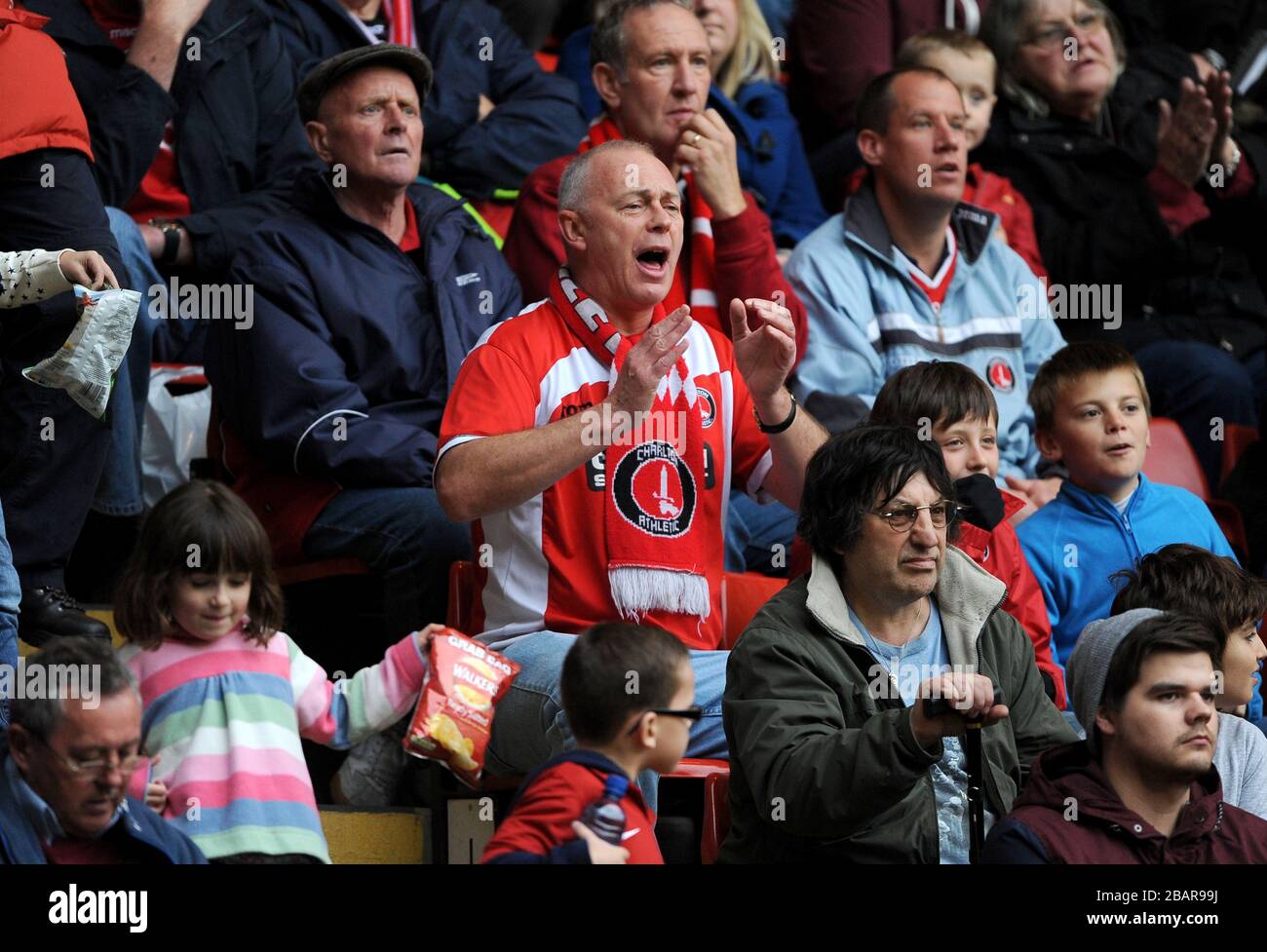 Charlton fans in the stands hi-res stock photography and images - Alamy