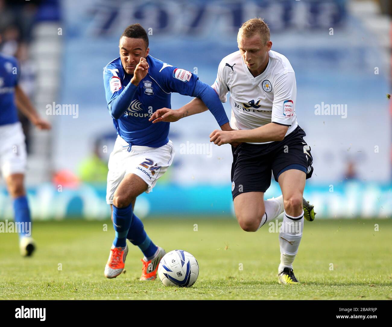 Birmingham City's Nathan Redmond (left) and Leicester City's Ritchie De ...