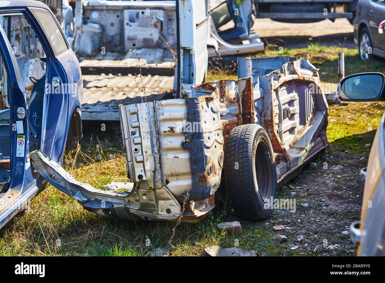 Metal fence parts hi-res stock photography and images - Alamy