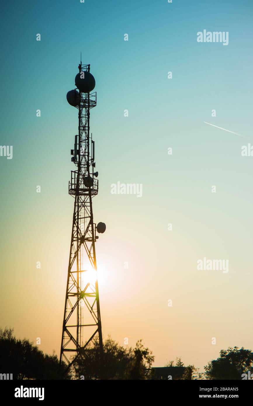 5G radio transmitting tower with antennas for coverage Stock Photo - Alamy