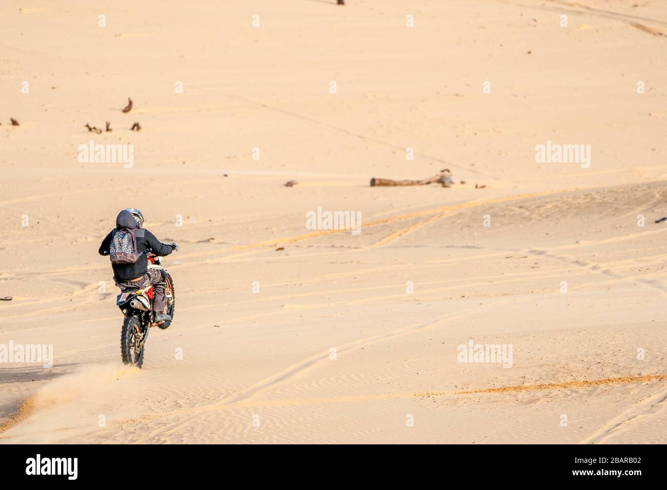 Motorbikes sand beach racing hi-res stock photography and images - Alamy