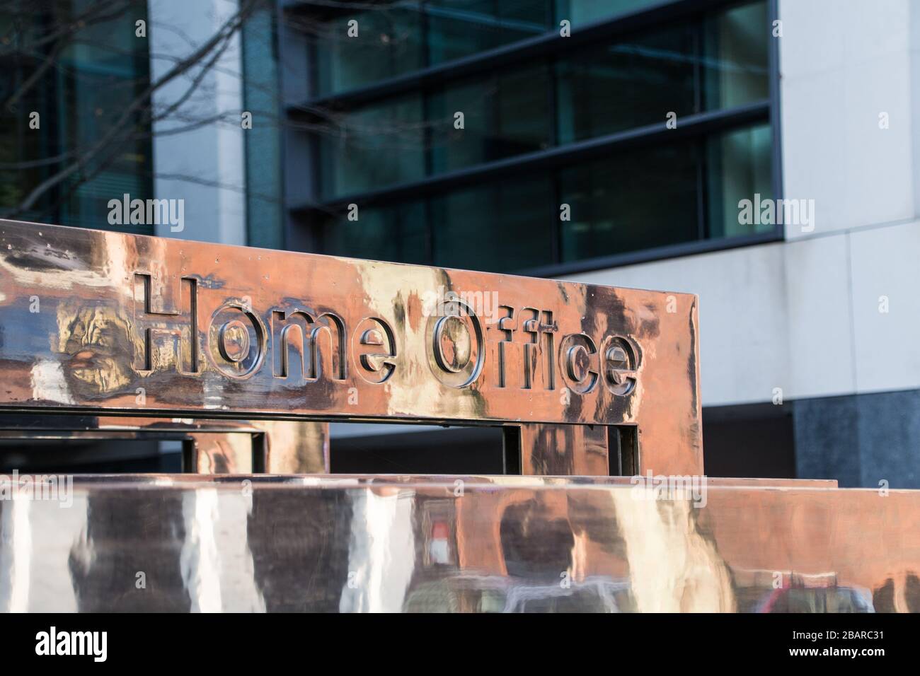 Mi5 logo hi-res stock photography and images - Alamy