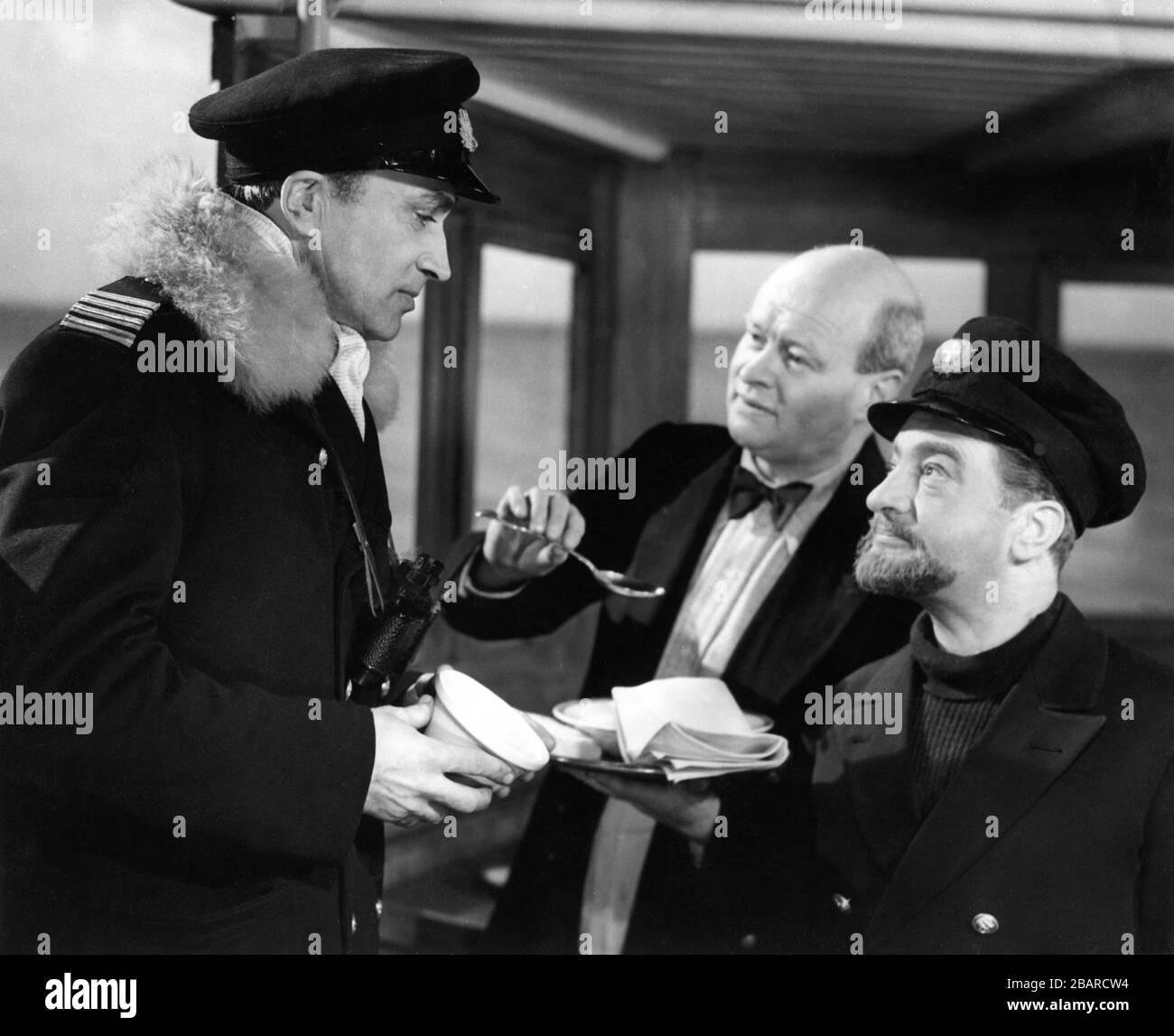 CONRAD VEIDT and HAY PETRIE in CONTRABAND 1940 director MICHAEL POWELL ...