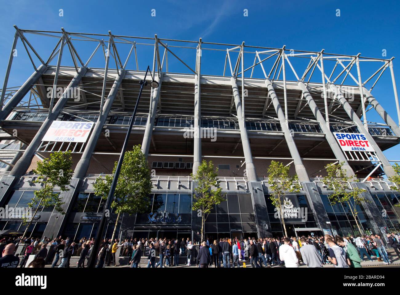 Sports direct arena hi-res stock photography and images - Alamy