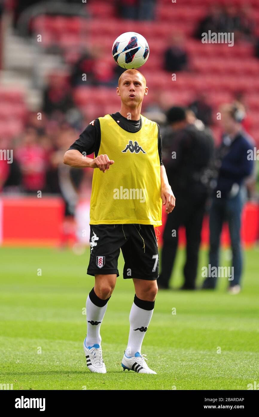 Football steve sidwell hi-res stock photography and images - Alamy