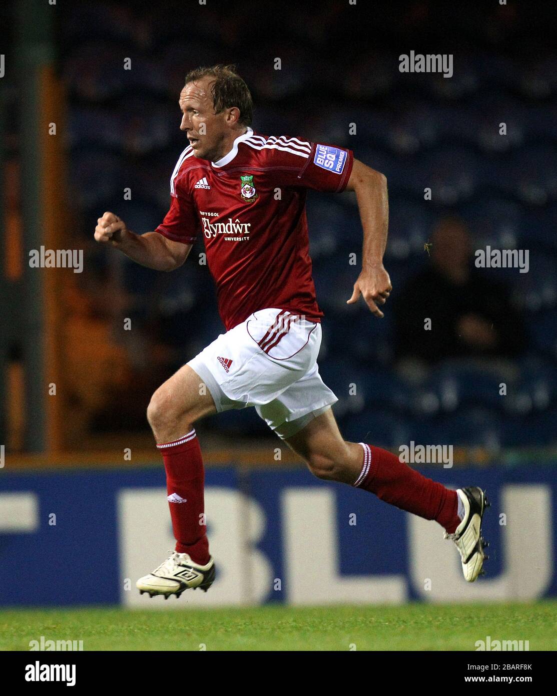 Football andy full length hi-res stock photography and images - Alamy