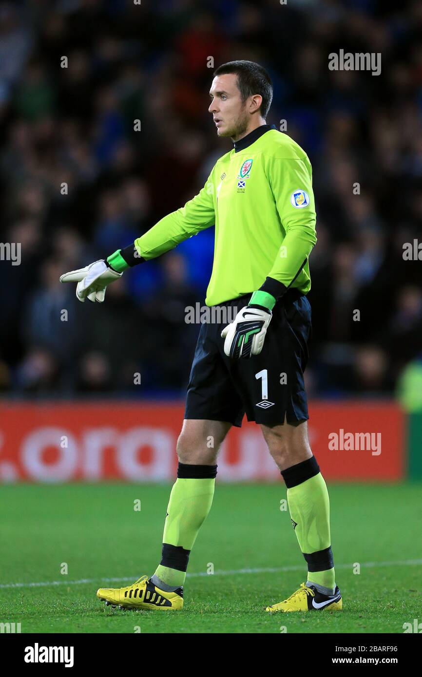 Goalkeeper for wales hi-res stock photography and images - Alamy