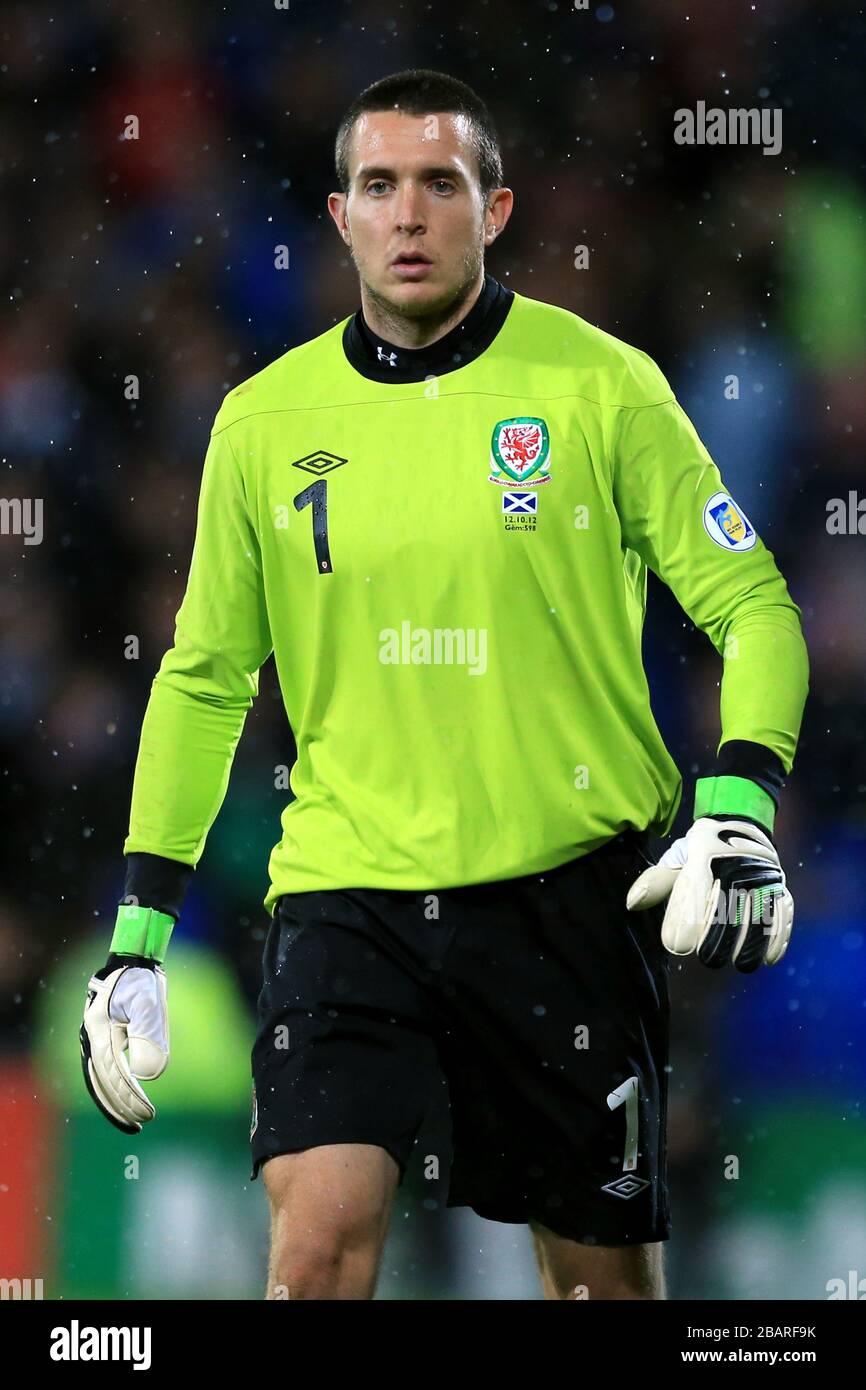 Goalkeeper for wales hi-res stock photography and images - Alamy