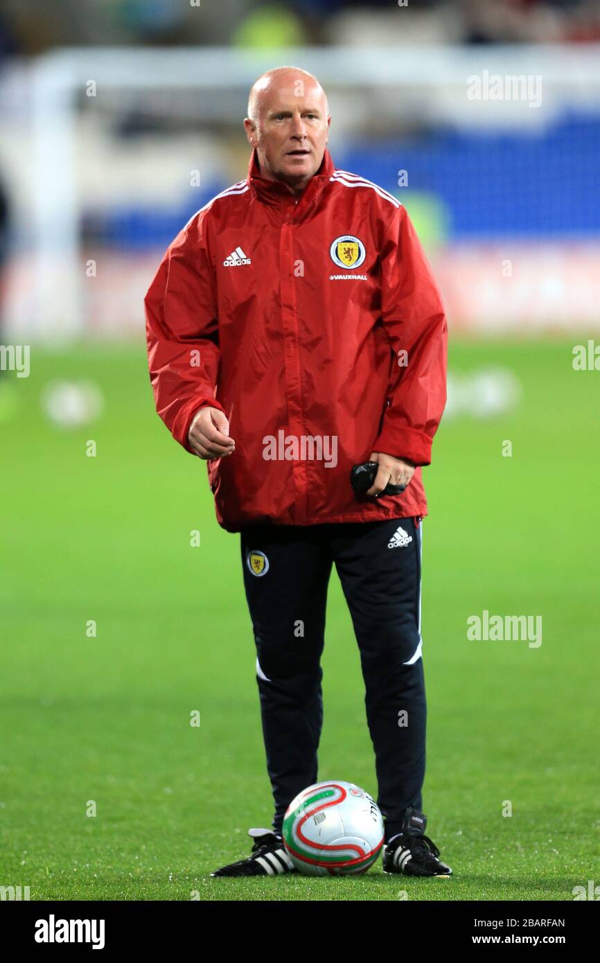 Peter Houston, Scotland assistant manager Stock Photo - Alamy