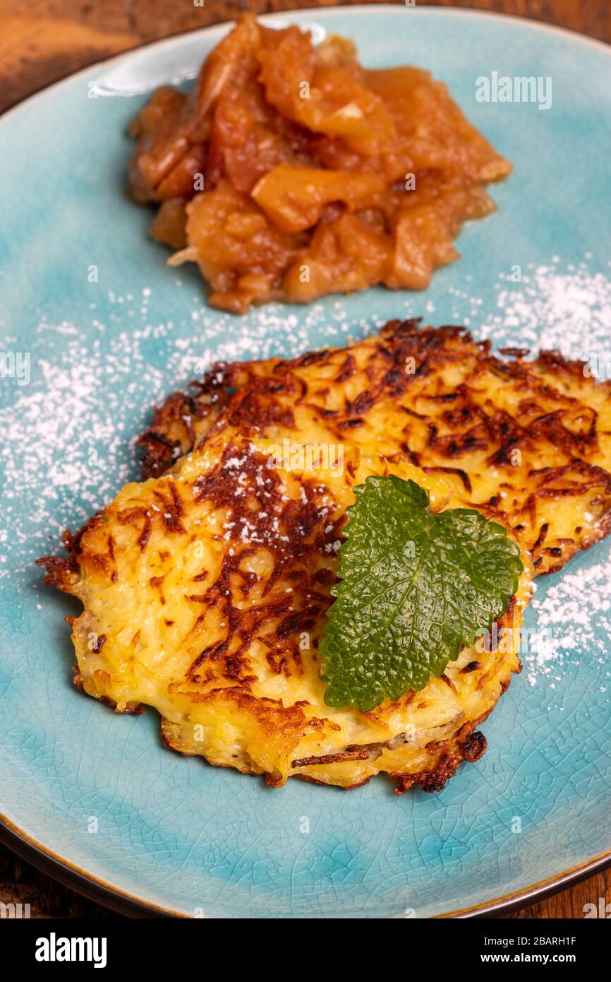 American breakfast hash browns hi-res stock photography and images - Alamy