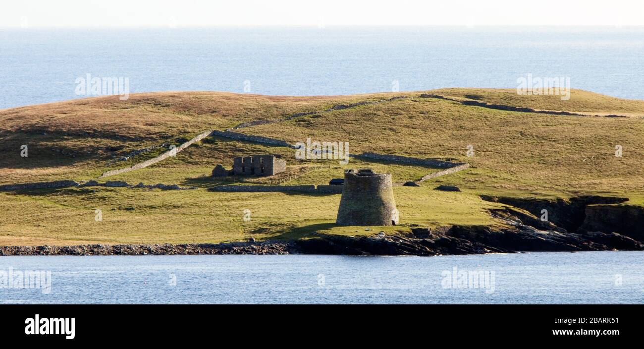 Iron age roundhouse hi-res stock photography and images - Alamy