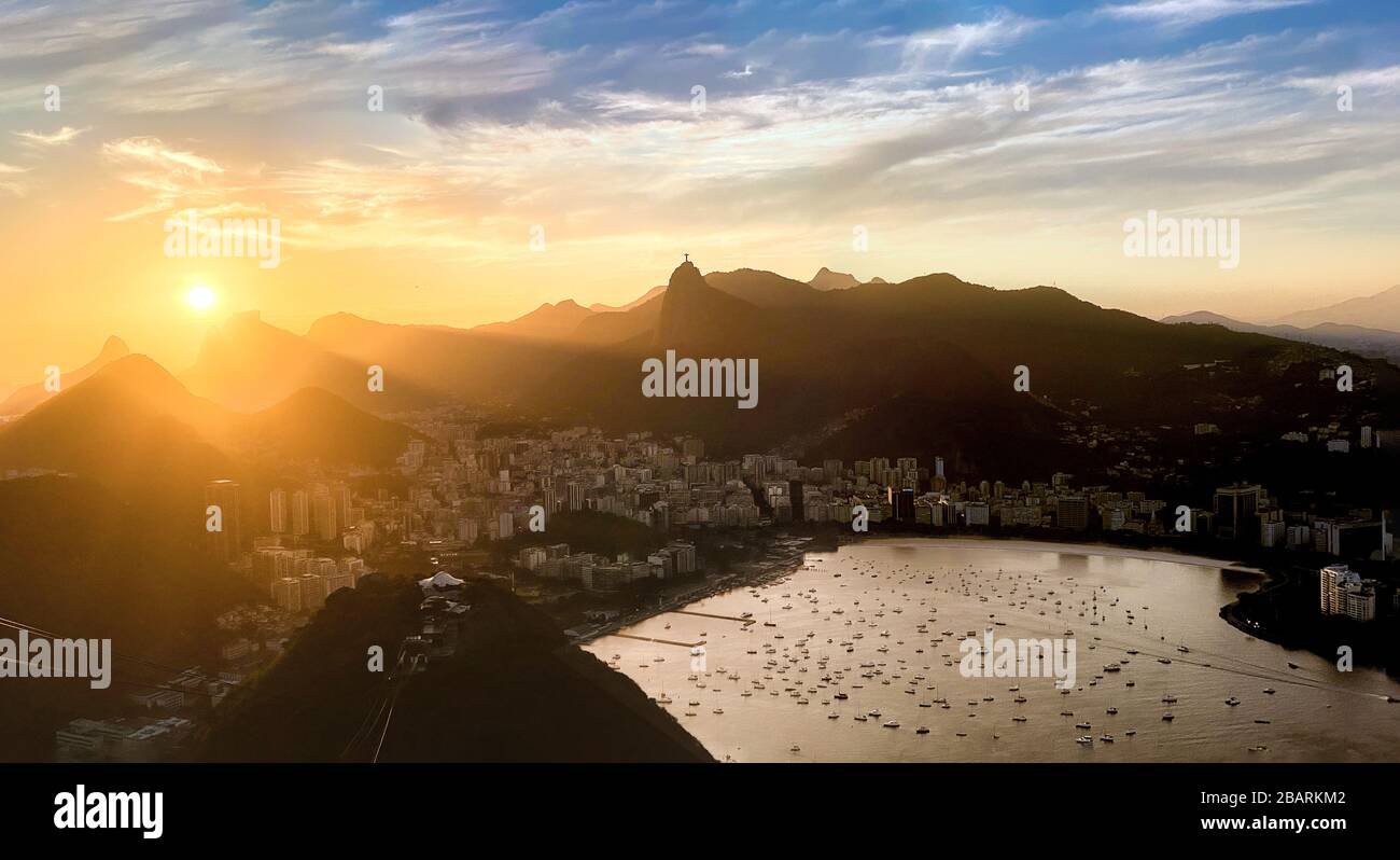 Rio skyline christ hi-res stock photography and images - Alamy