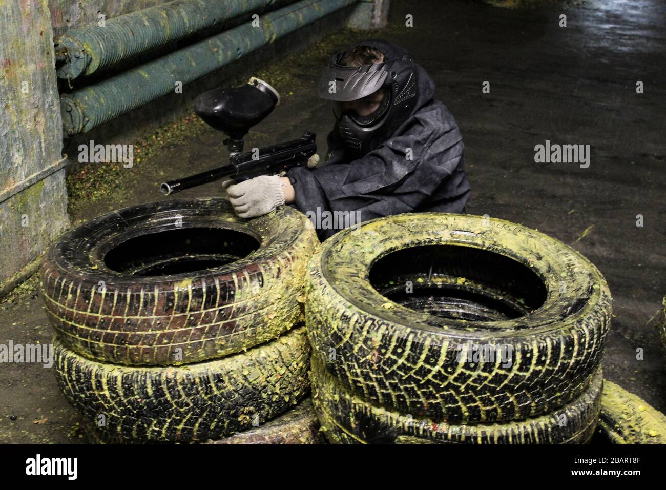 Military soldier in camouflage gear hi-res stock photography and images ...