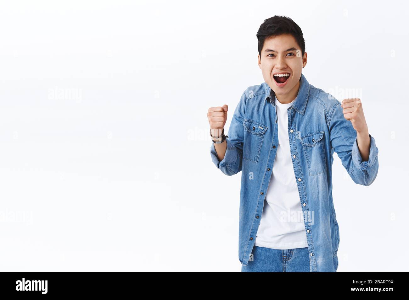 Korean man shouting hi-res stock photography and images - Alamy