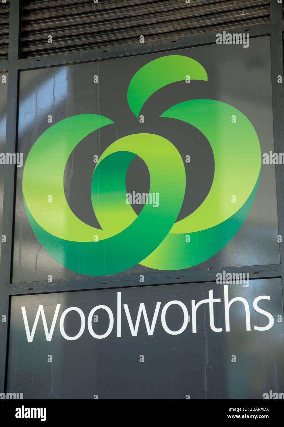 Woolworths logo hi-res stock photography and images - Alamy
