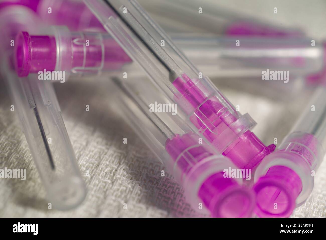 Medical needle hi-res stock photography and images - Alamy