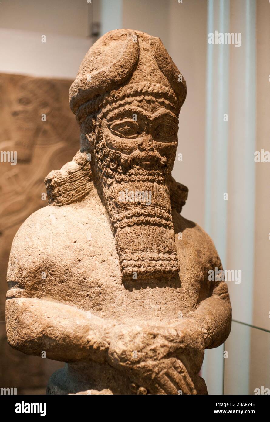 Assyrian god hi-res stock photography and images - Alamy