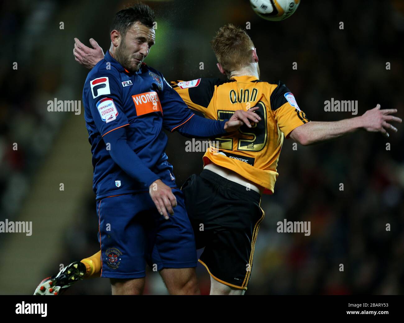 Hull City's Stephen Quinn and Blackpool's Neal Eardley Stock Photo - Alamy