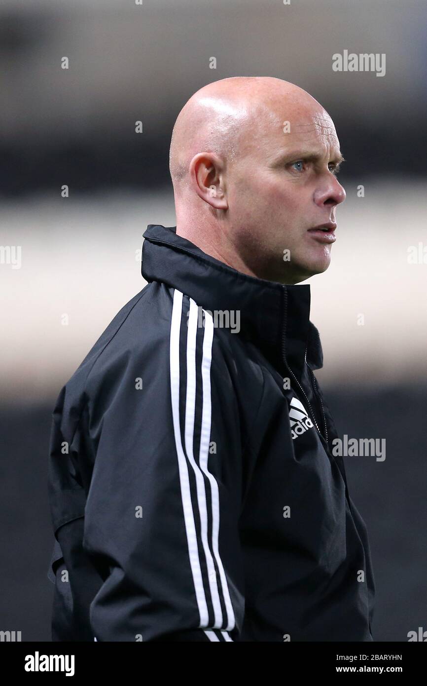 Assistant manager hull city hi-res stock photography and images - Alamy
