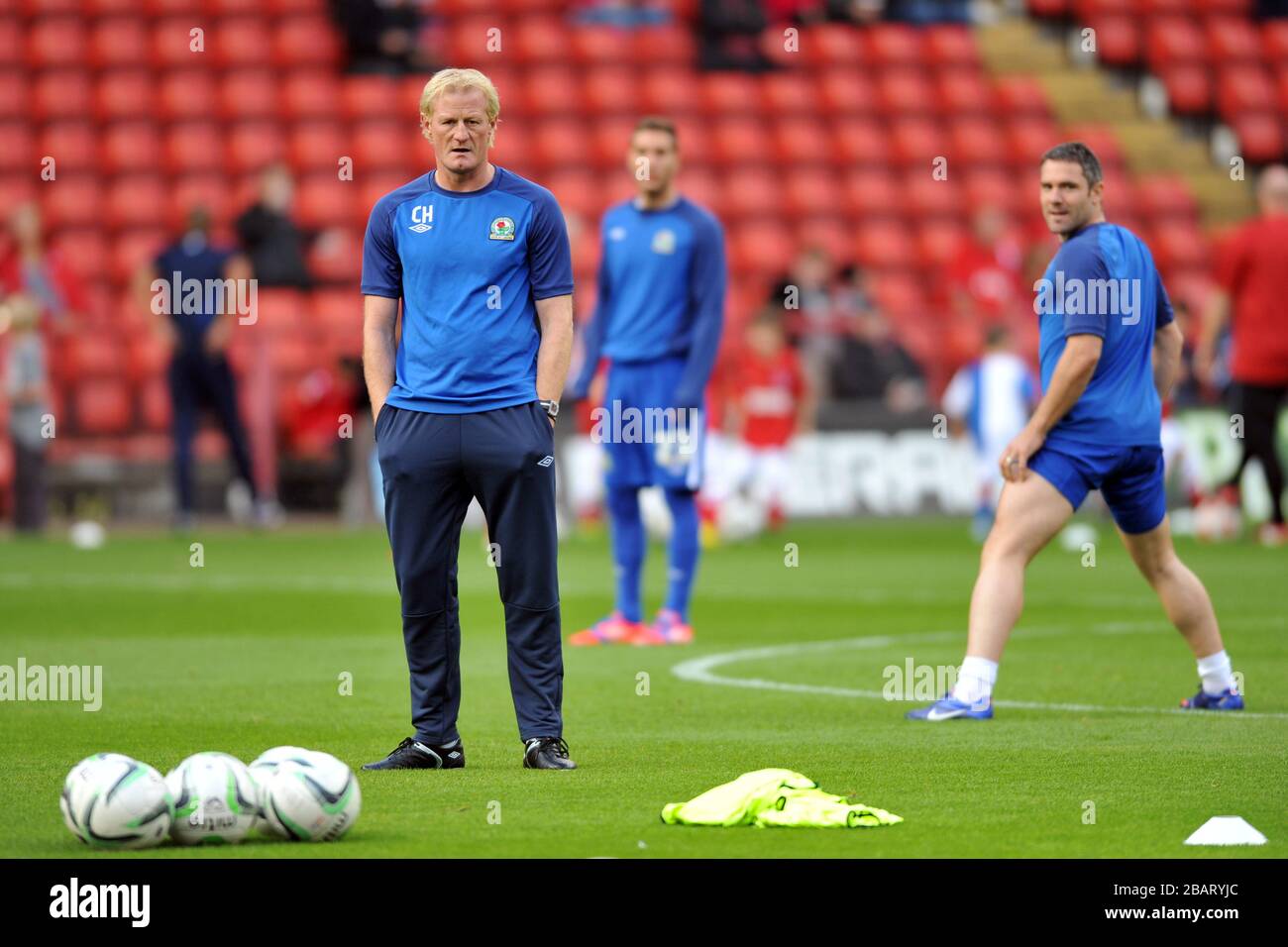 Blackburn Rovers coach Colin Hendry (left) during the warm-up Stock ...