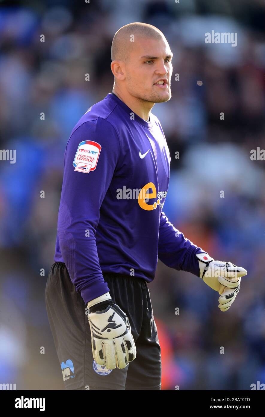 Peterborough uniteds bobby olejnik hi-res stock photography and images ...