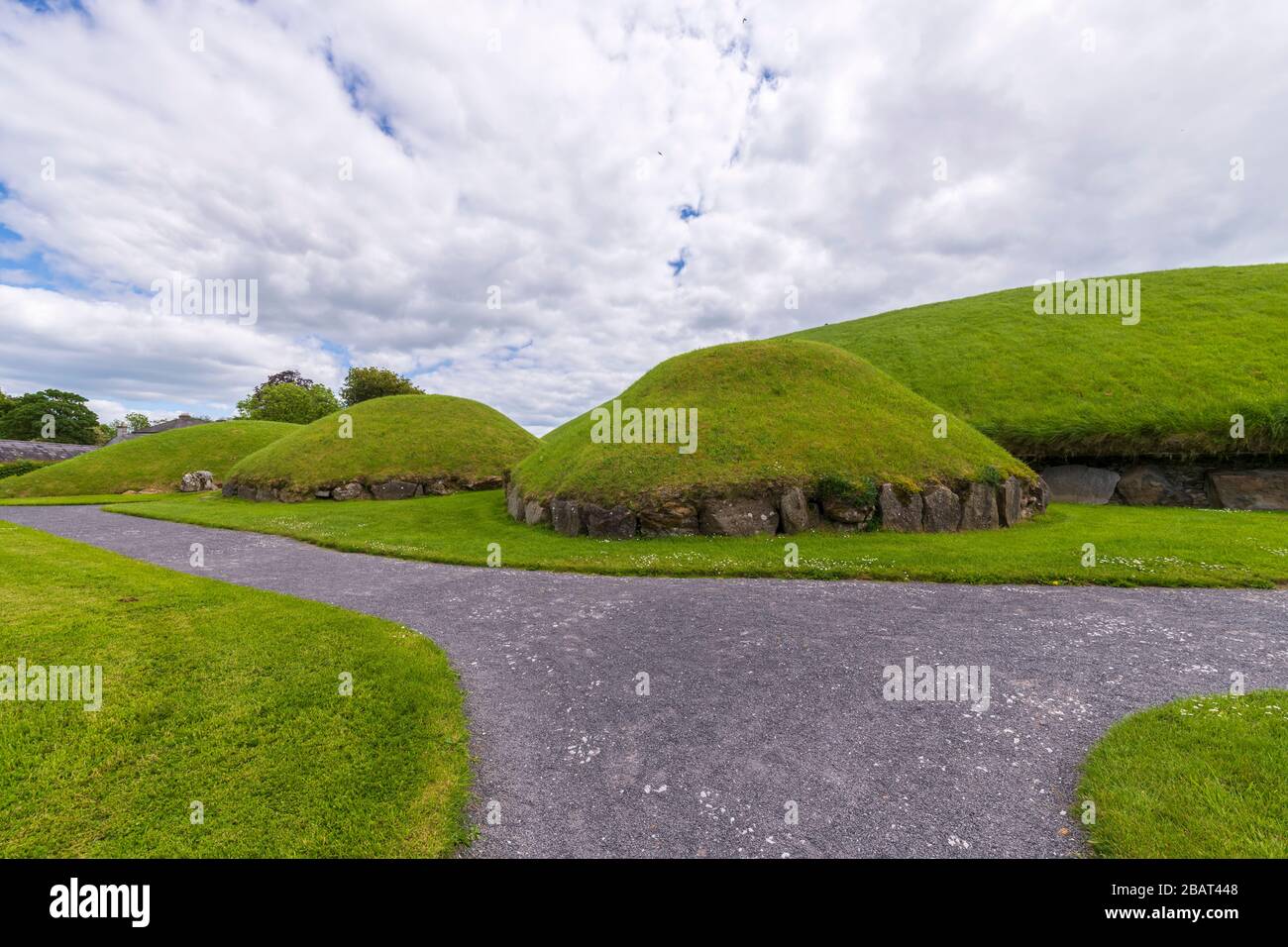 Prehistoric monument passage tombs knowth hi-res stock photography and ...