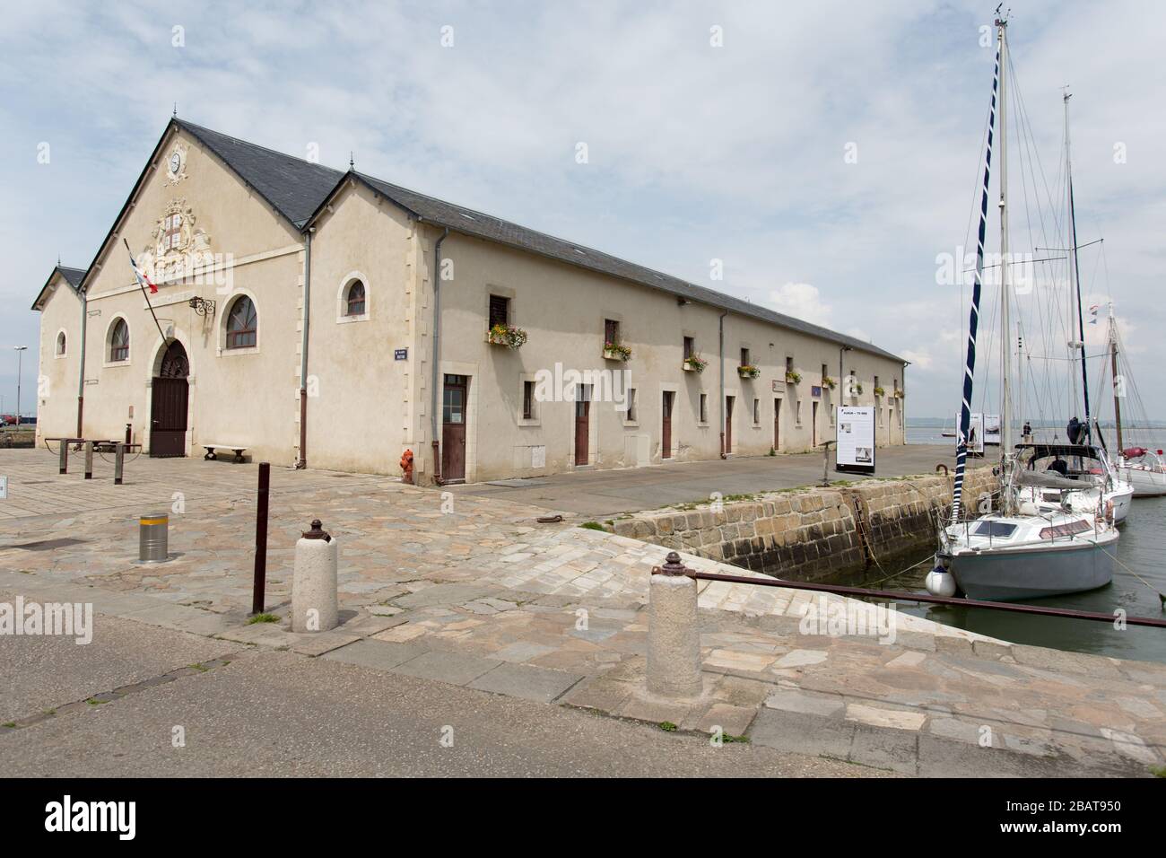 Poissonnerie france hi-res stock photography and images - Alamy