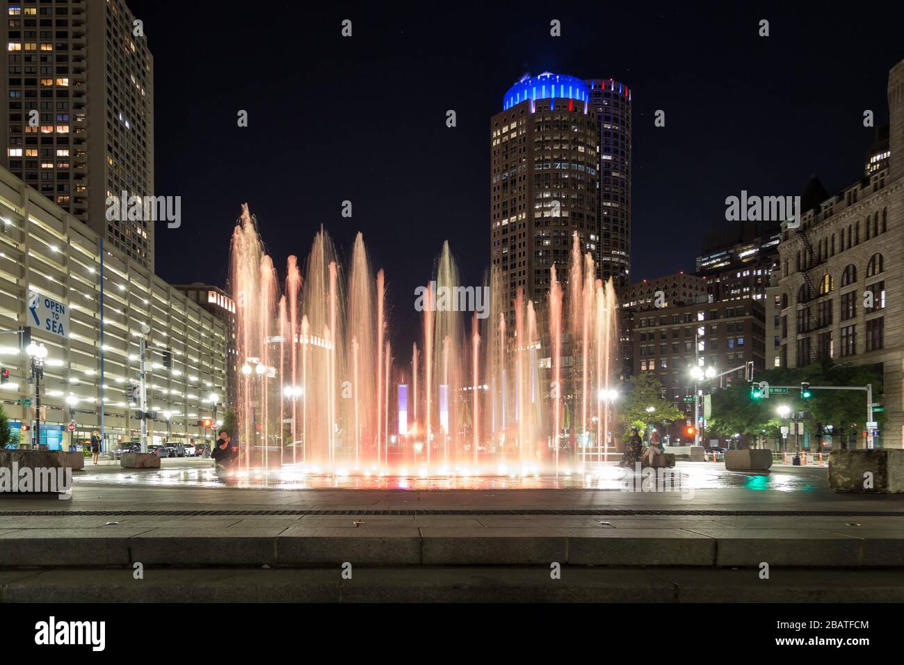 Beautiful colorful fountain night hi-res stock photography and images ...