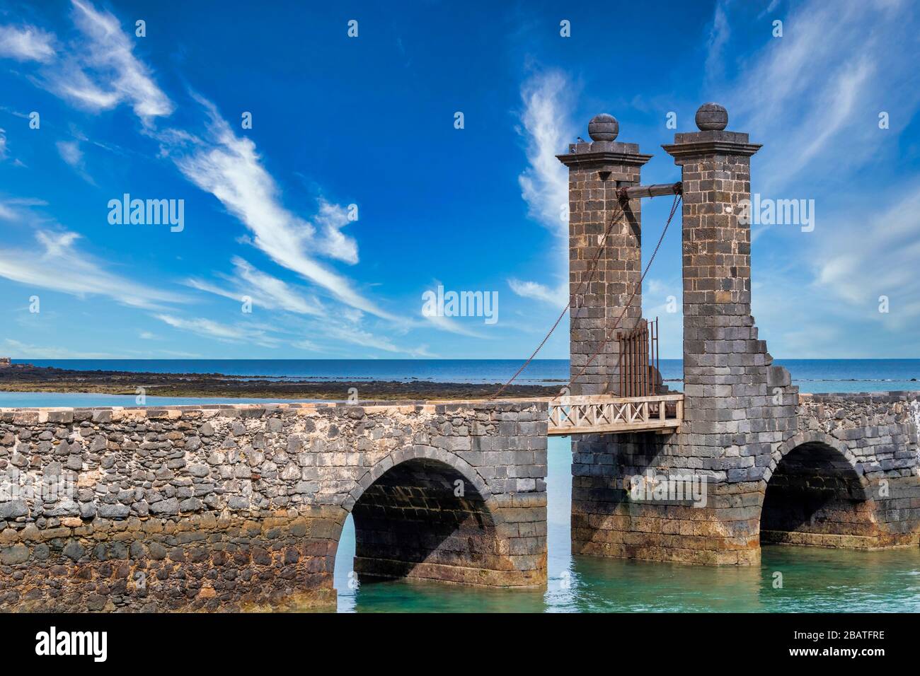 bridge reef canary Stock Photo - Alamy