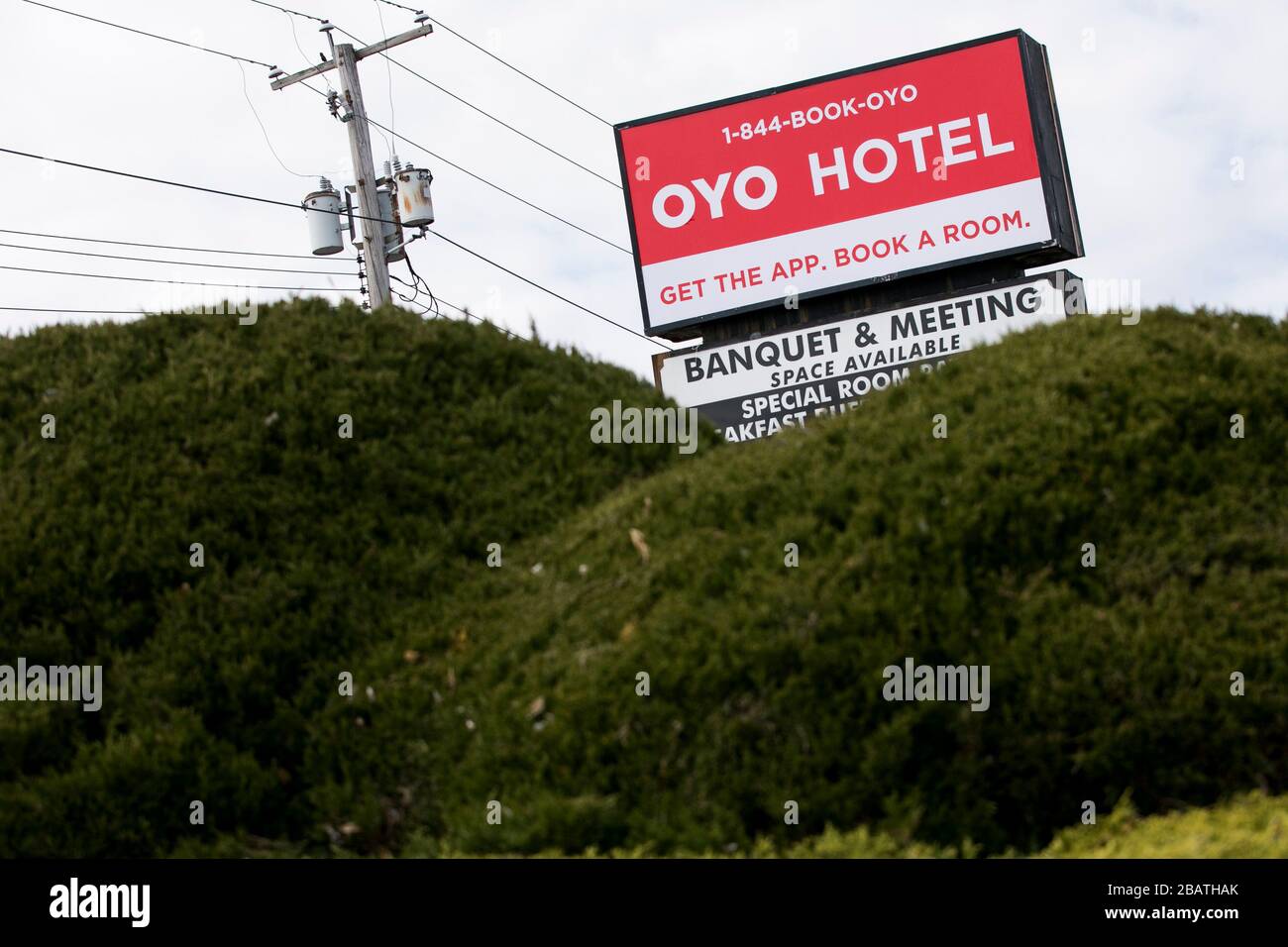Logo of oyo rooms hi-res stock photography and images - Alamy