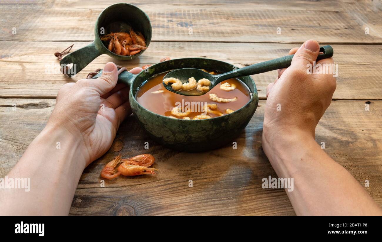 Shrimp basin hi-res stock photography and images - Alamy