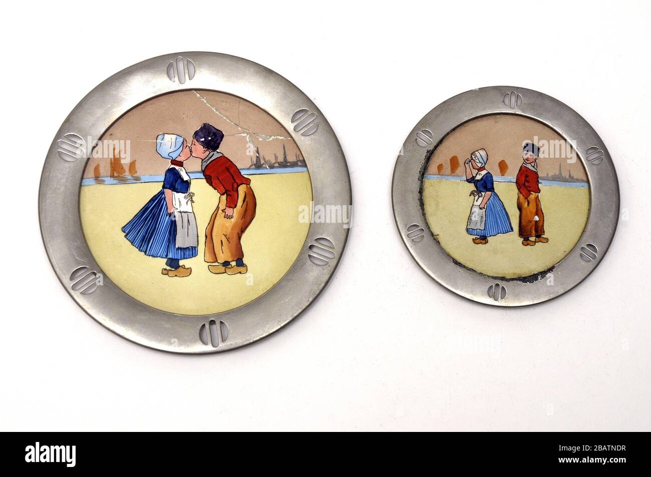 Dutch porcelain hi-res stock photography and images - Alamy