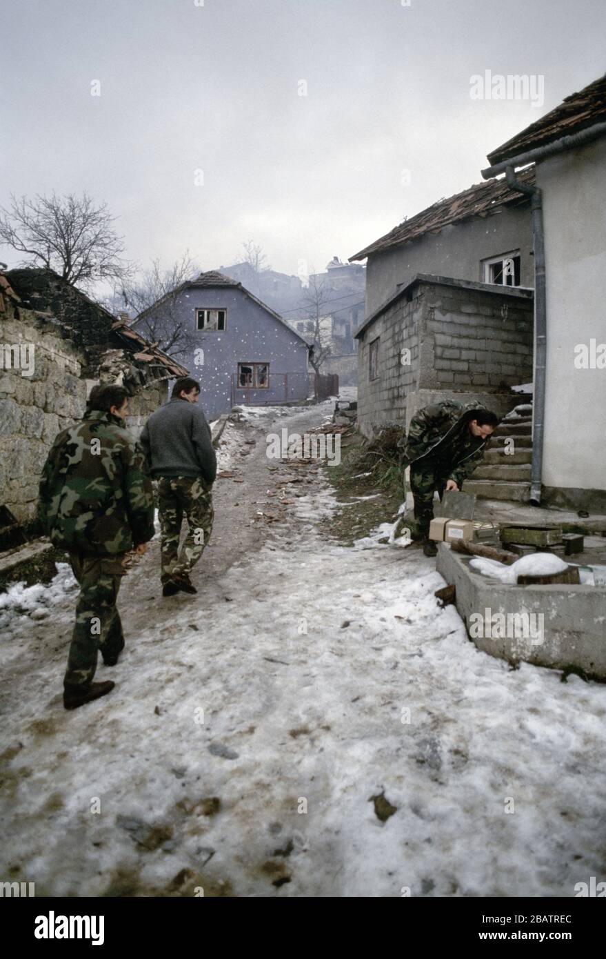 Bosniak soldiers hi-res stock photography and images - Alamy