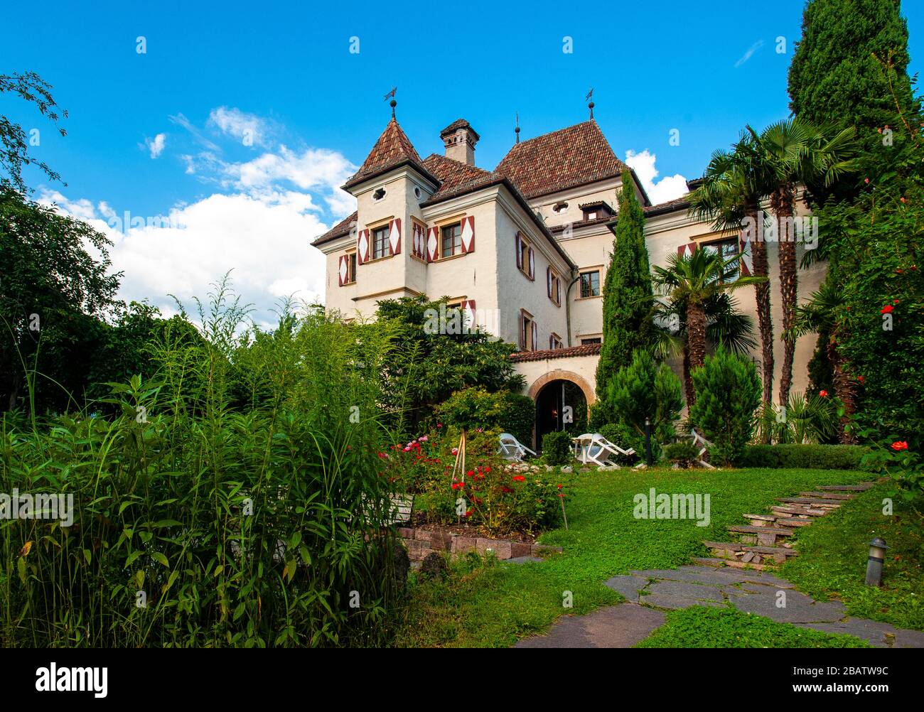 Castel castello schloss hi-res stock photography and images - Alamy