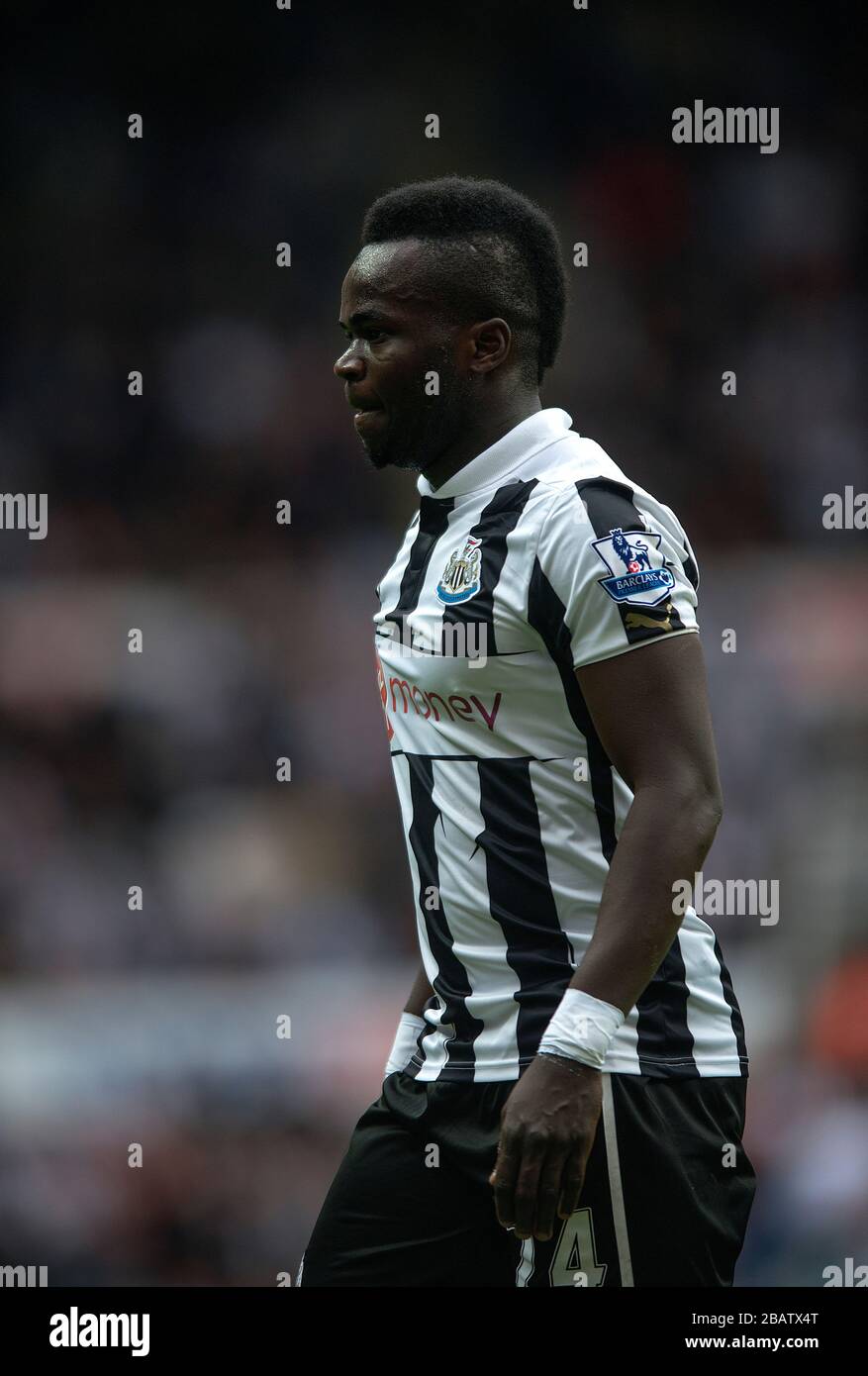 Newcastle united cheick tiote hi-res stock photography and images - Alamy