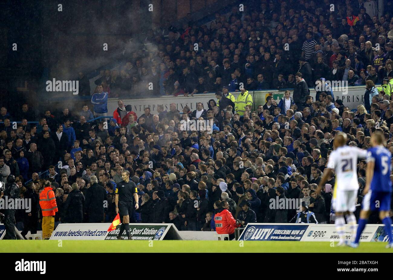 Leeds united fans hi-res stock photography and images - Alamy