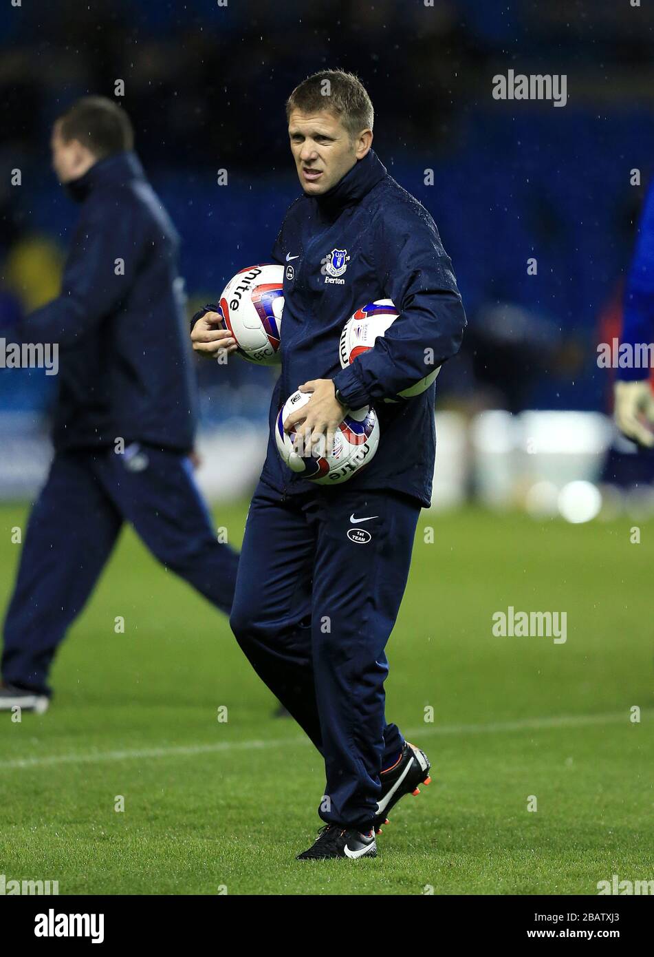 Football steve full length ball hi-res stock photography and images - Alamy