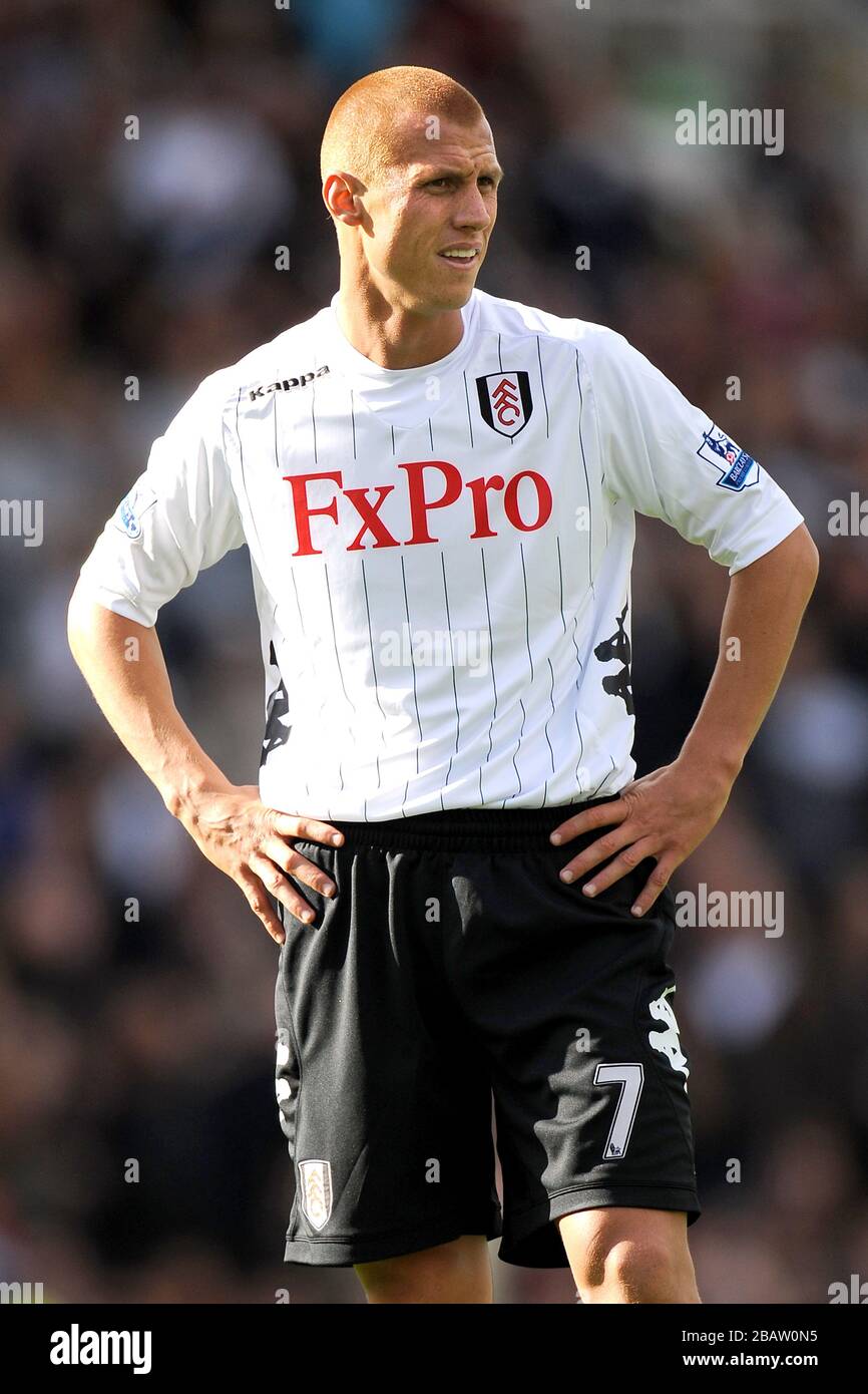 Football steve sidwell hi-res stock photography and images - Alamy