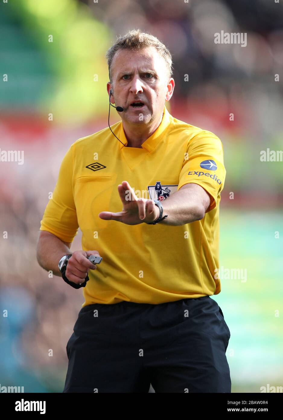 Jon Moss, referee Stock Photo - Alamy