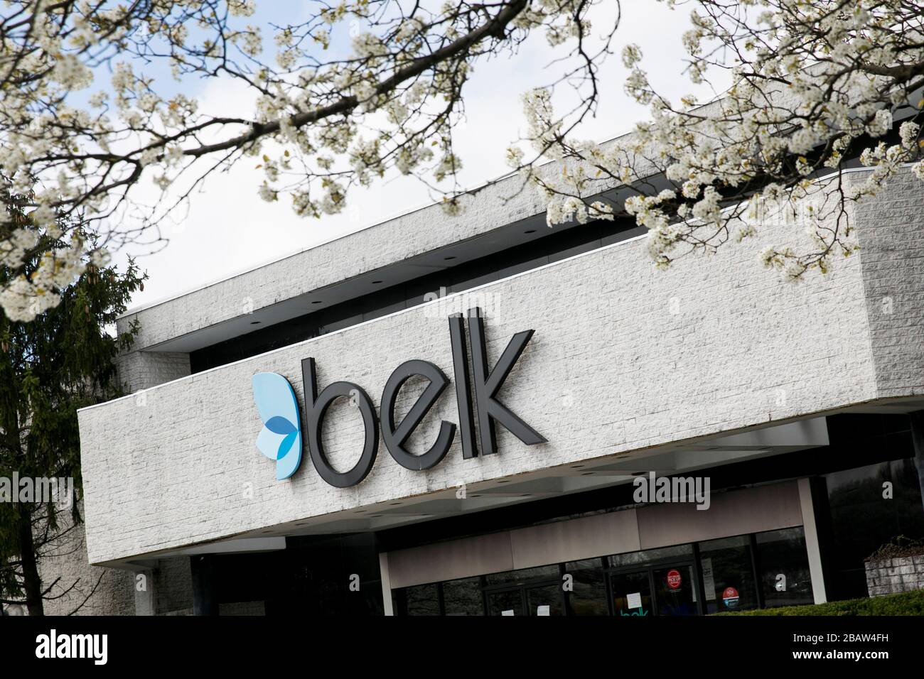 Belk logo hi-res stock photography and images - Alamy