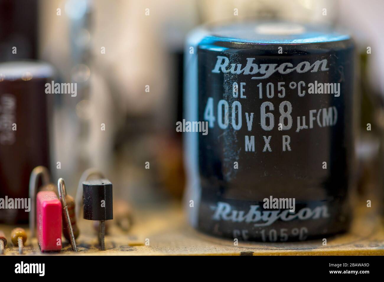 Capacitor ceramic hi-res stock photography and images - Alamy