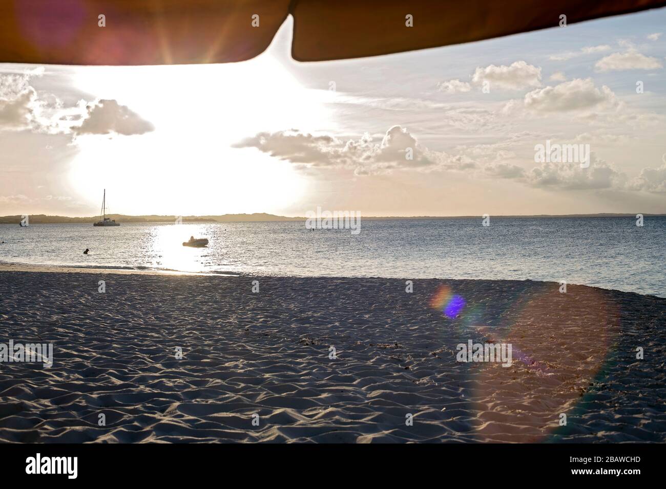 Sunset on caribbean tropical island hi-res stock photography and images ...