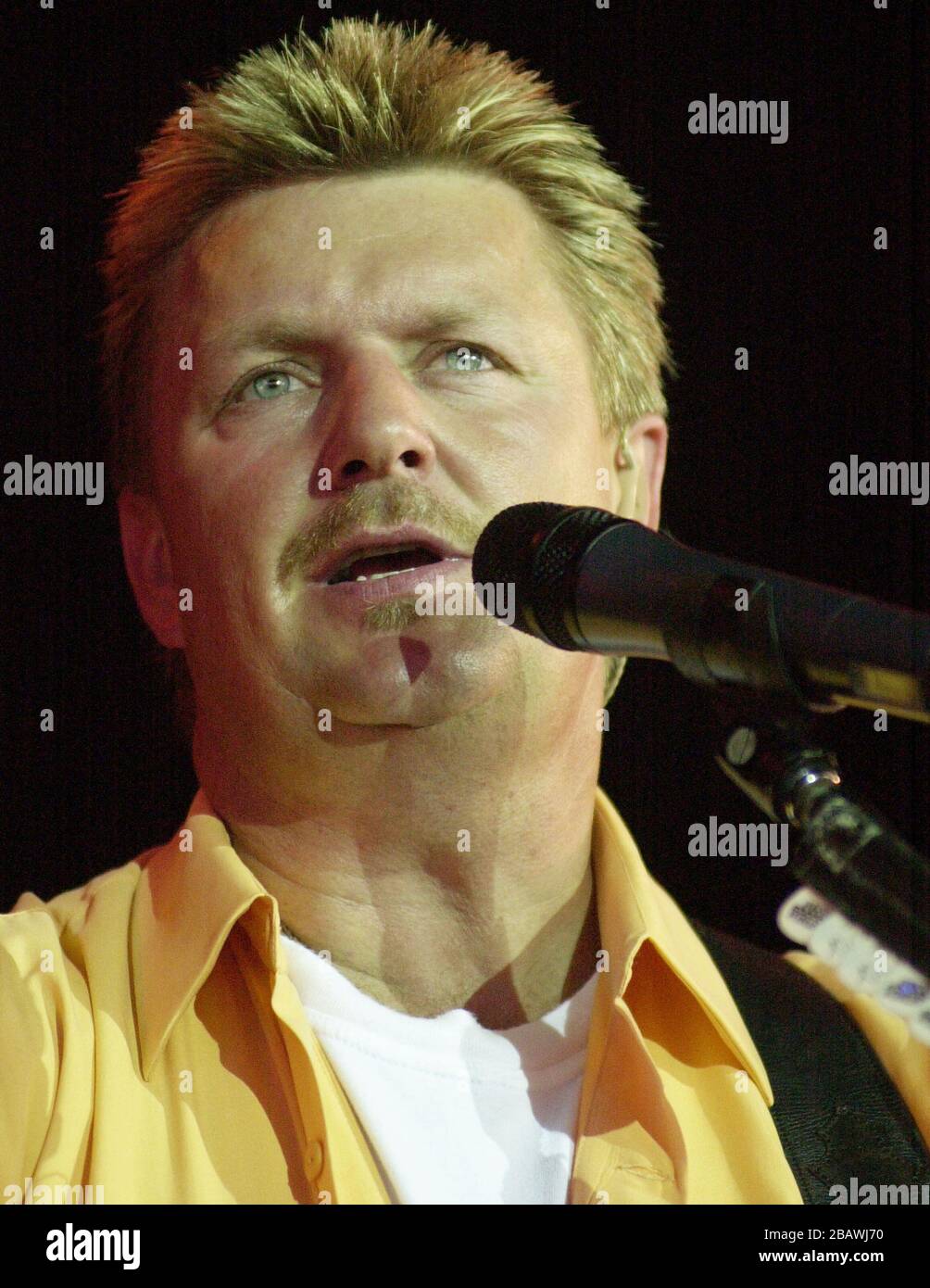 Grand ole opry country singer hi-res stock photography and images - Alamy