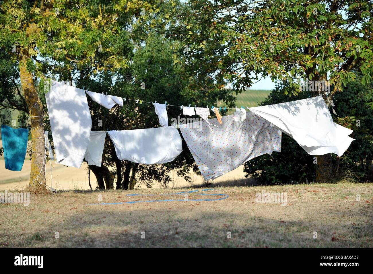Washing line sheets hi-res stock photography and images - Alamy